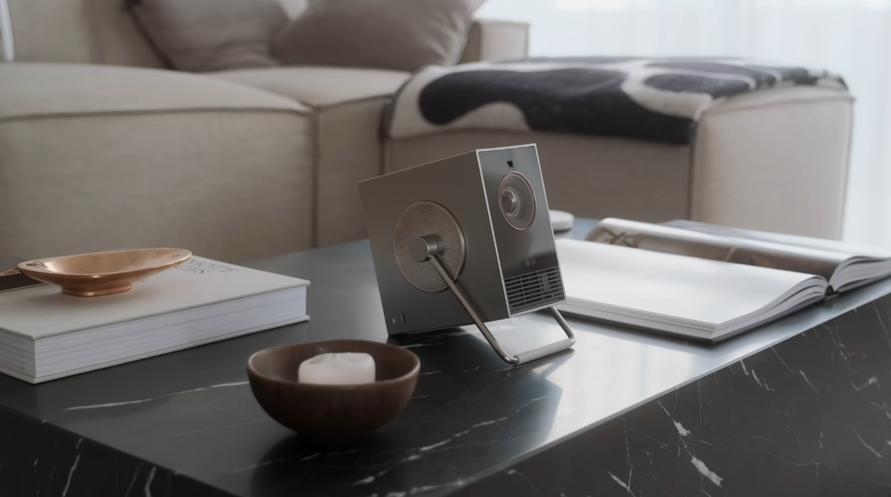 Minimalistisches Design und herausragende Bilder: LG präsentiert seinen kleinsten 4K Projektor ...